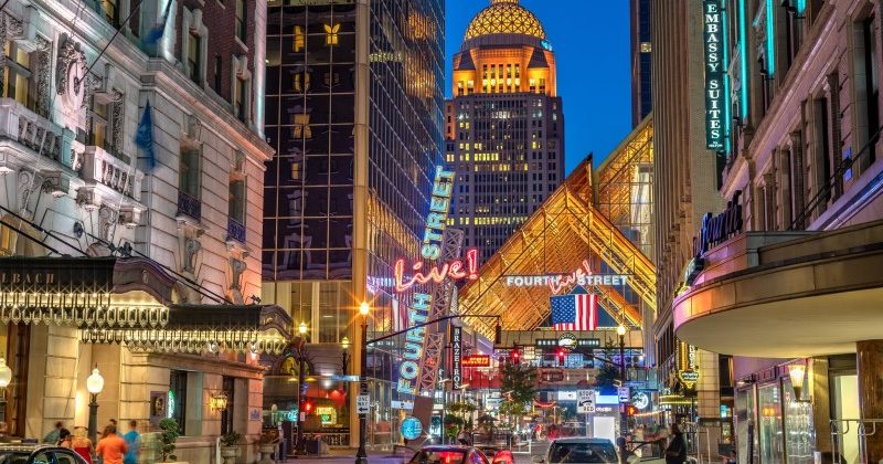 Fourth Street Live! : GoToLouisville.com Official Travel Source