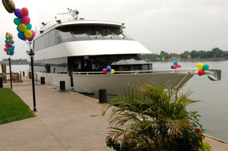 Cq Princess Captain S Quarters Yacht Charters Gotolouisville