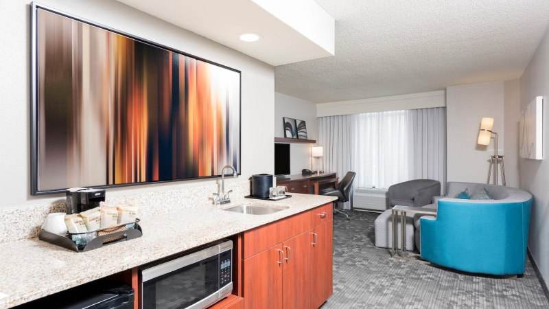 Courtyard by Marriott Louisville Downtown : GoToLouisville.com Official ...